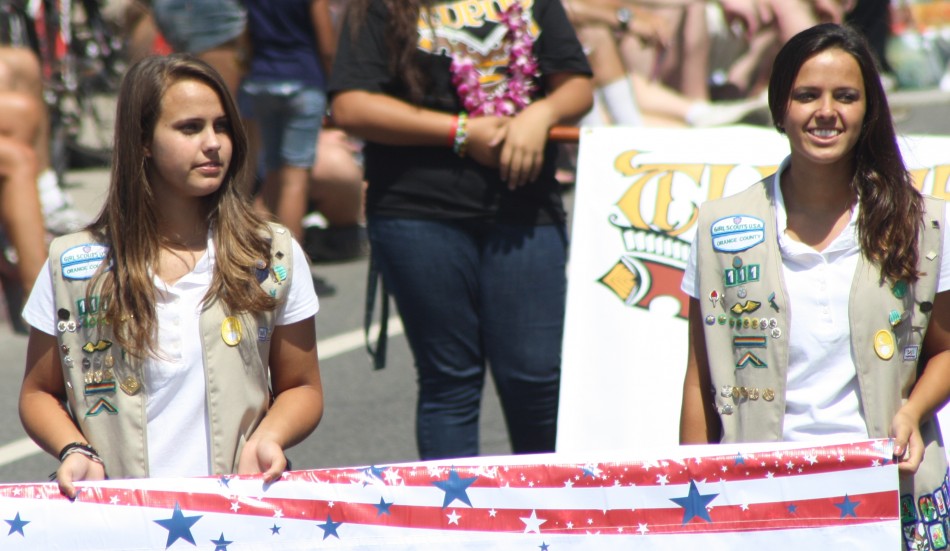 Huntington Beach Parade – Girl Scouts Float Sweepsstakes | Huntington ...