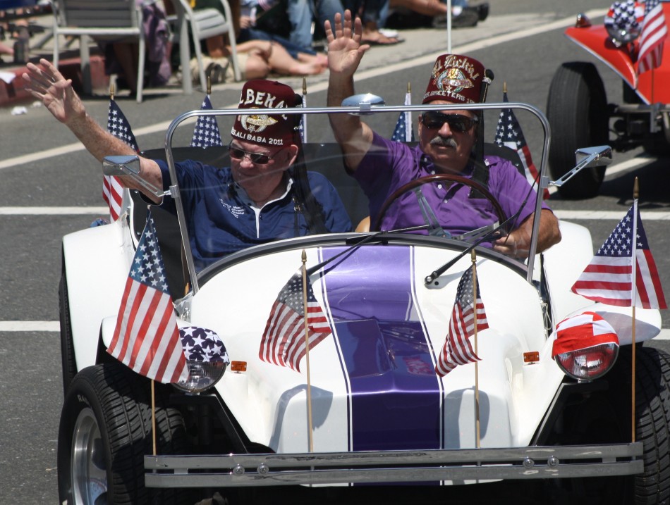 Huntington Beach Parade – El Bekal Shrine Temple Dune Buggy ...