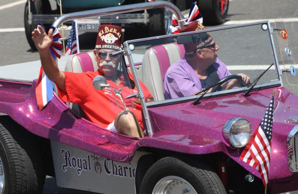 Huntington Beach Parade – El Bekal Shrine Temple Dune Buggy ...